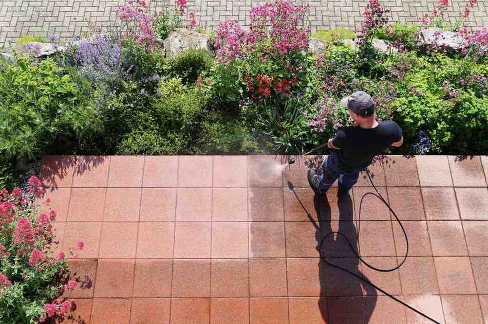 Ultimate Guide to Launching a Successful Pressure Washing Business